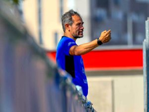 Juan Carlos Serrano fue separado de la Selecta Sub-17 - El Diario de Hoy