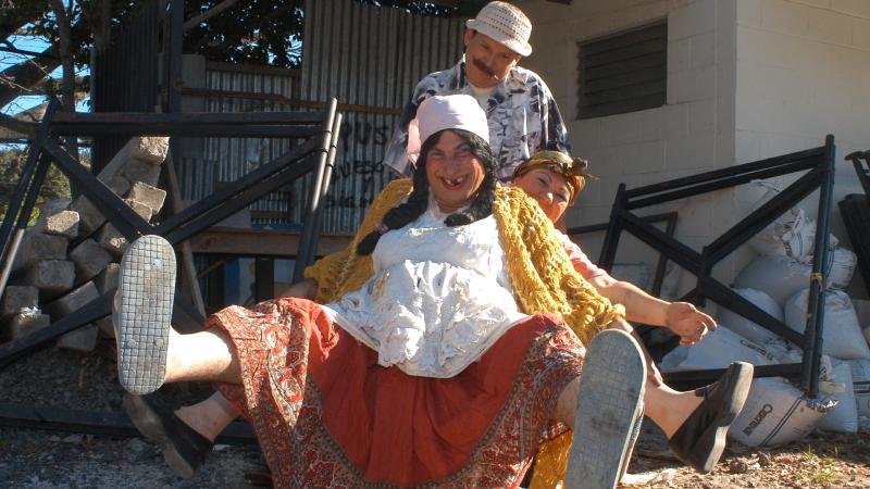 Icónicas imágenes de «La Tenchis» y su paso por la TV salvadoreña – El ...