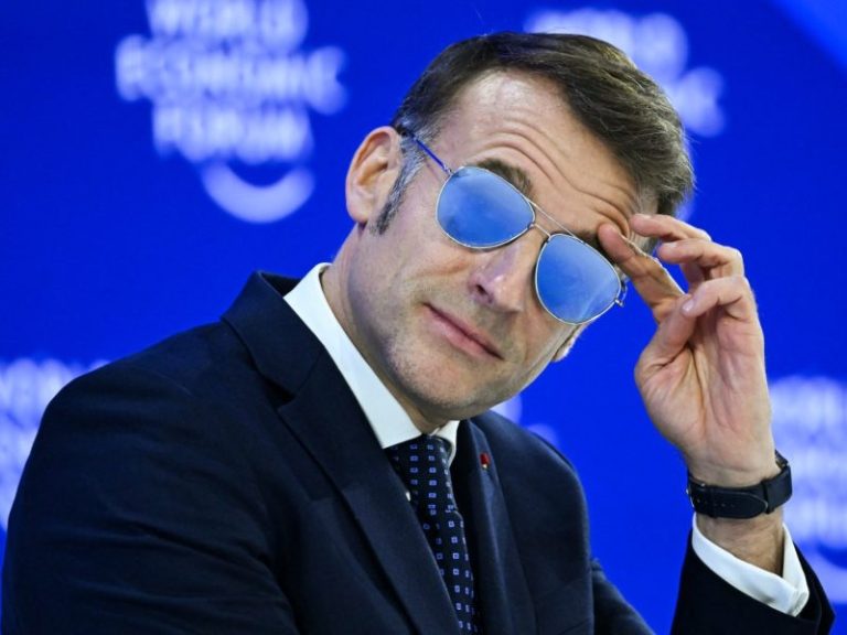 Los lentes de sol de Emmanuel Macron en Davos causaron sensación – El ...