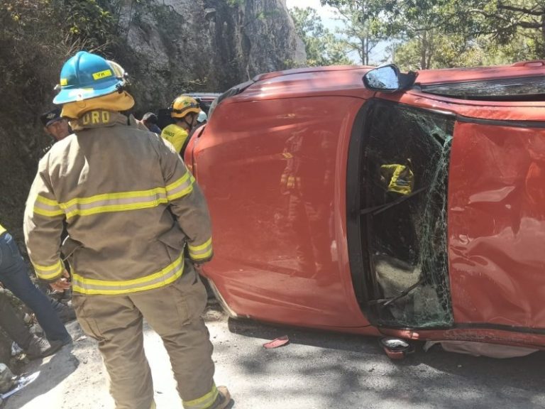 Cuatro heridos tras vuelco de un vehículo en carretera hacia El Pital ...